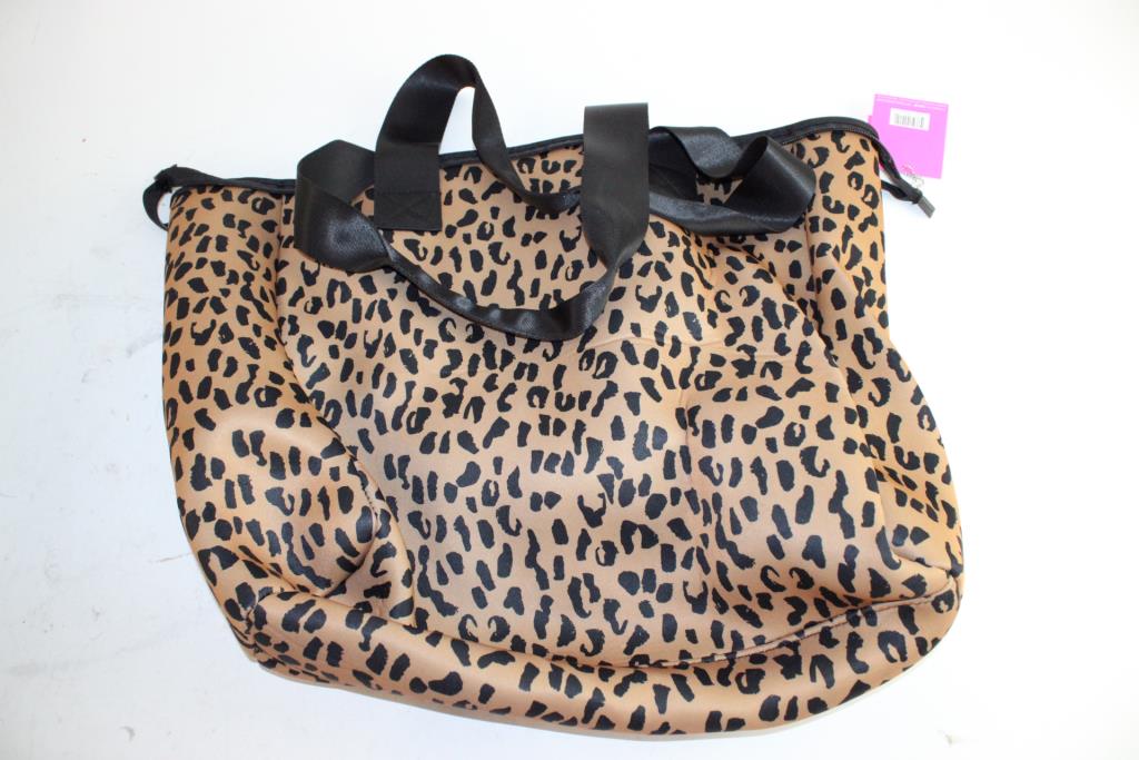 Miche Totebag & Assorted Wallets, 10+ Pieces | Property Room