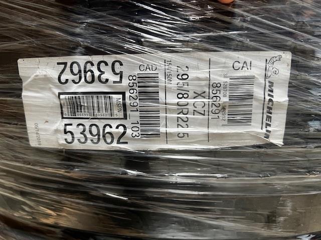 MICHELIN X COACH Z Truck Tires - Set Of 4 Tires | Property Room