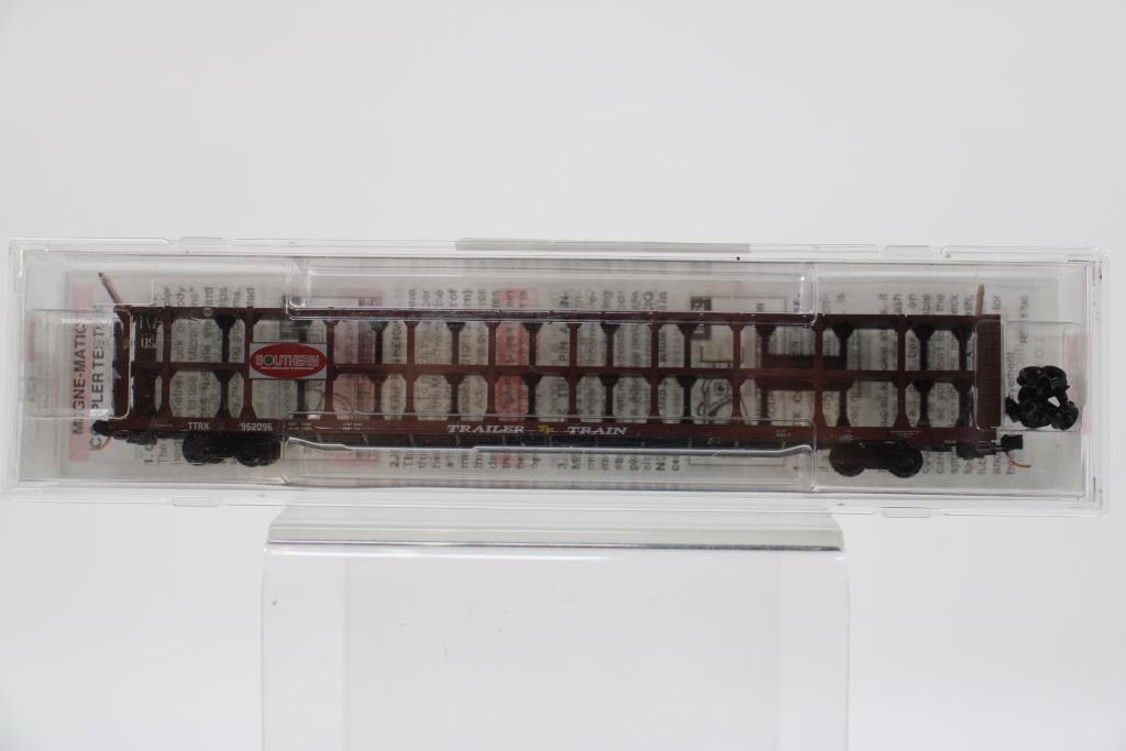 Mico-Trains Line 89' Tri-Level Open Auto Rack | Property Room