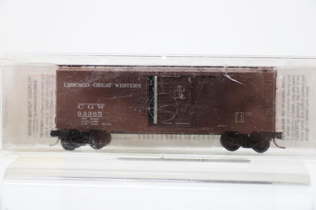 Micro-Trains Line 40' Standard Box Car Single Door Chicago Great Western | Property Room