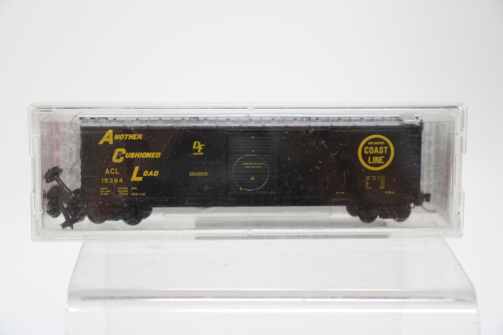 Micro-Trains Line 50' Standard Box Car With Plug Door And Sliding Door | Property Room