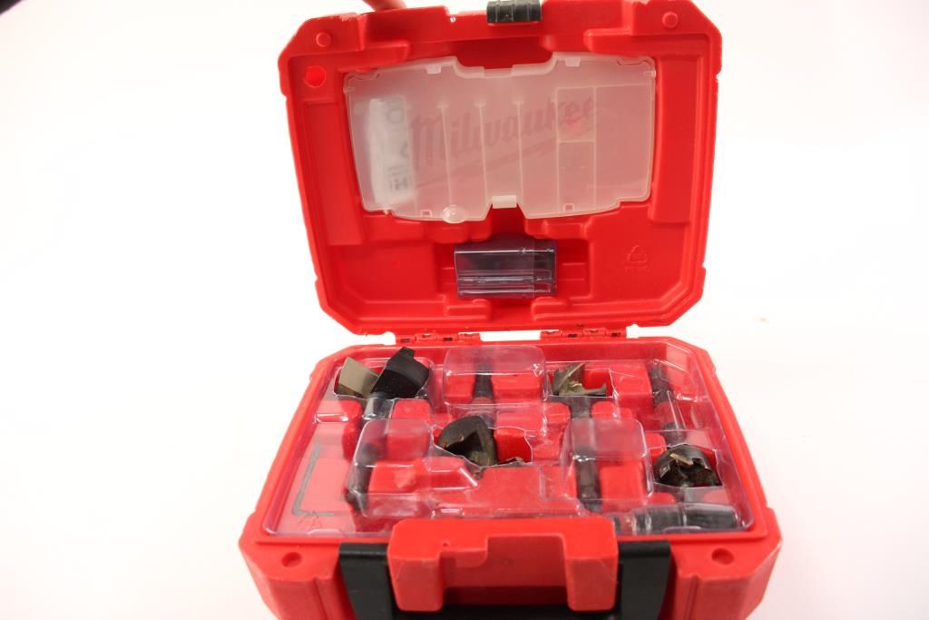 Milwaukee 5 Piece Switchblade Plumbers Kit | Property Room