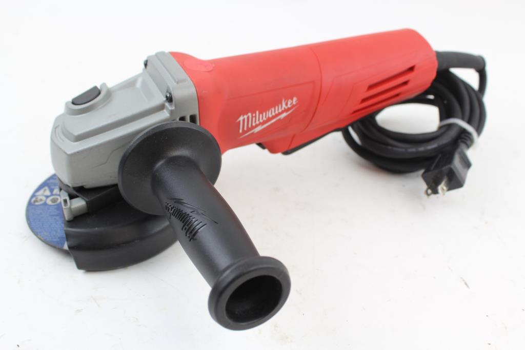 Milwaukee 6146-30 Grinder | Property Room