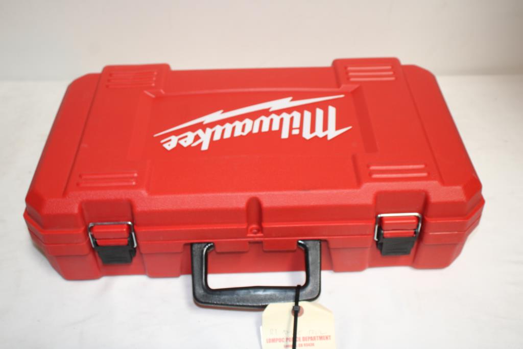 Milwaukee Corded Two-Speed Right Angle Drive, 48-06-2871 | Property Room