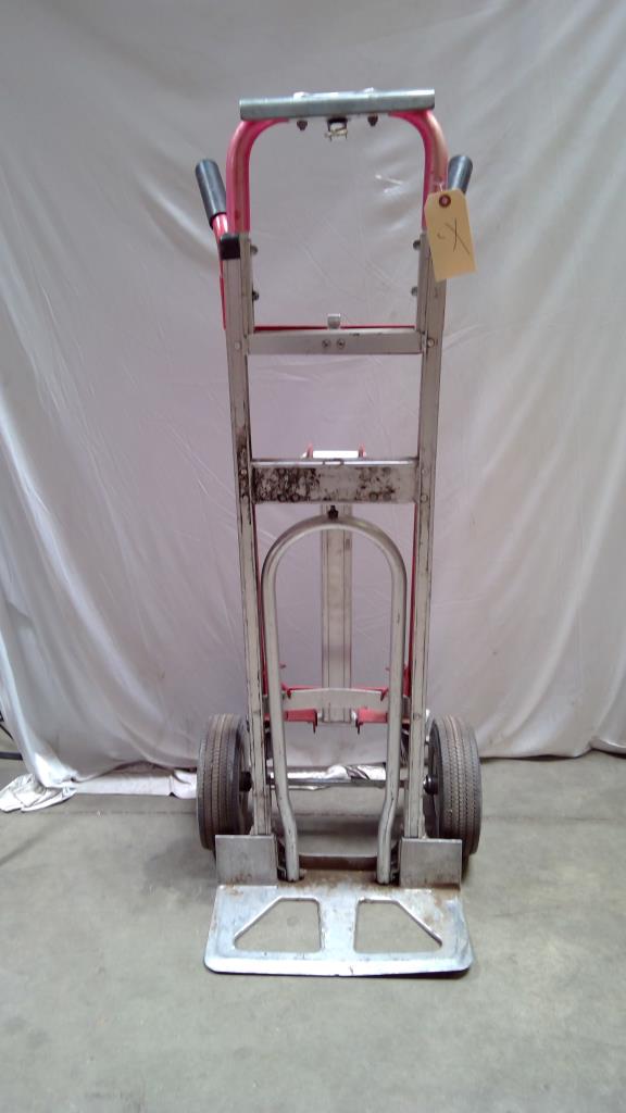 Milwaukee Dolly 60137, 800lb MAX | Property Room