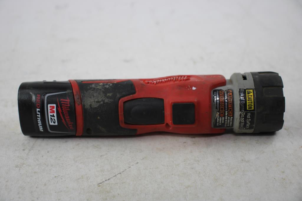 Milwaukee Worklight 12V | Property Room