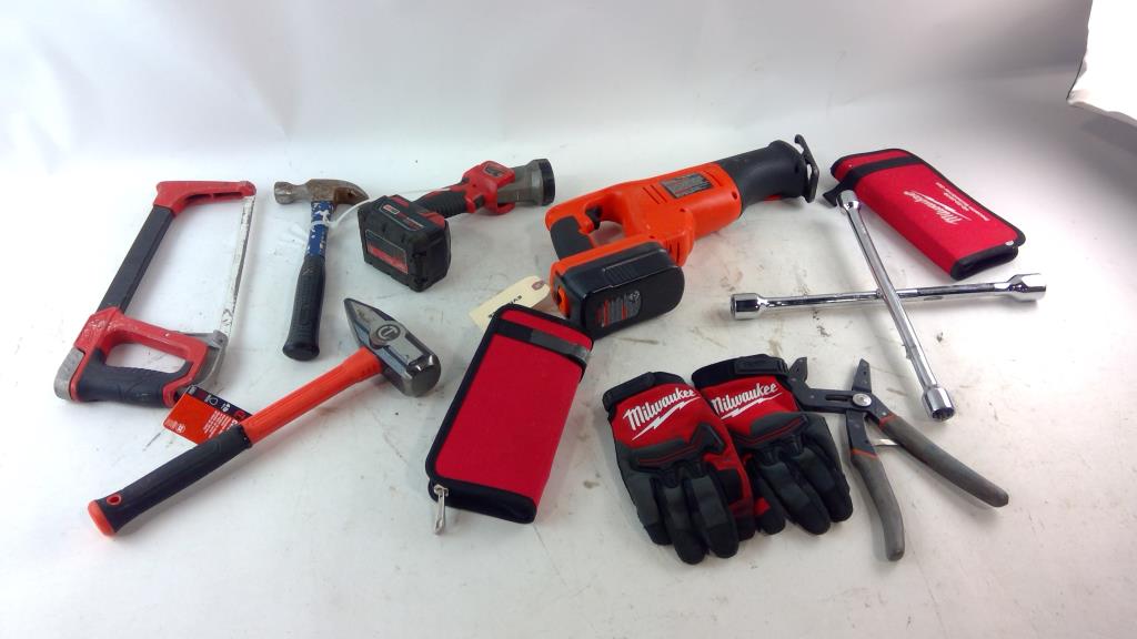 Milwaukee Worklight And More 5+ Pieces | Property Room