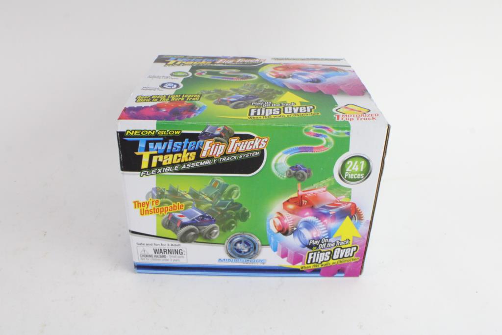 Mindscope Twister Tracks Flip Trucks Flexible Assembly Track System ...