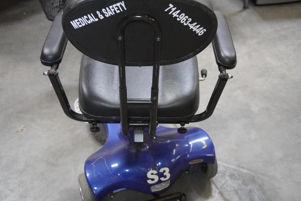 Mini Traveler Mobility Scooter | Property Room