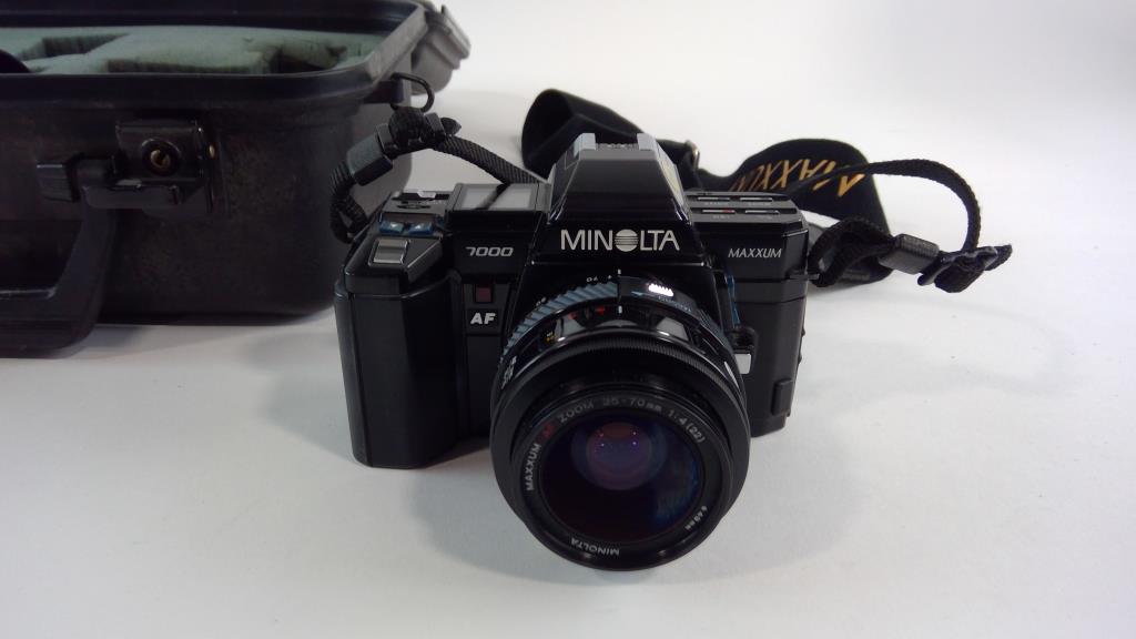 Minolta 35-70mm Digital Camera | Property Room
