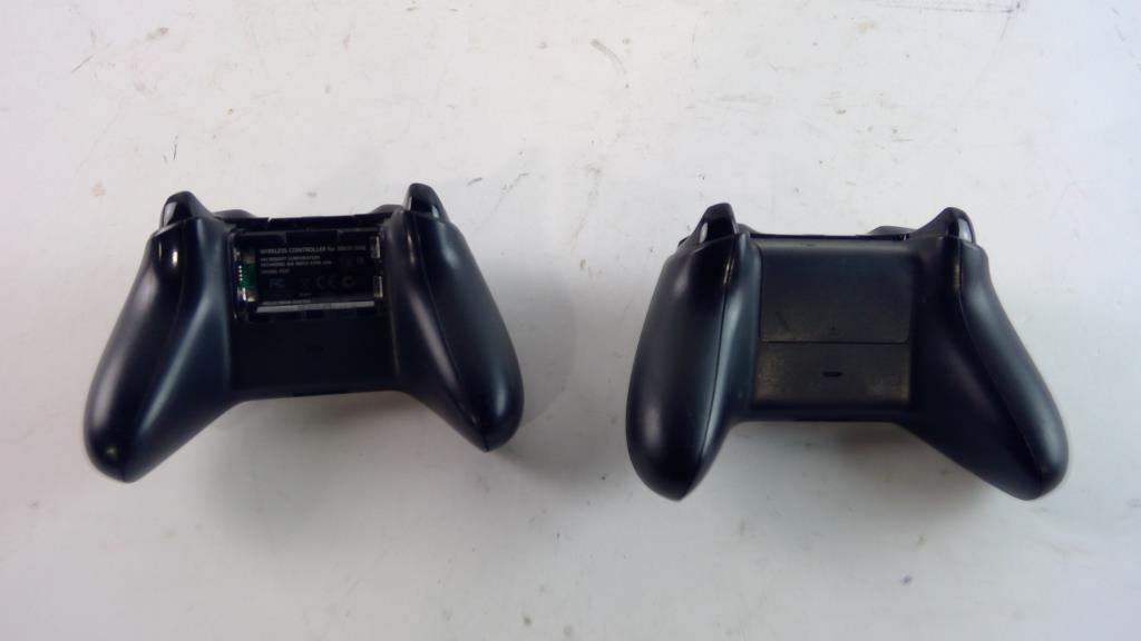 Mirosoft Xbox One Controllers, 2 Pieces | Property Room