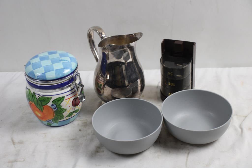 Misc Kitchen Items | Property Room