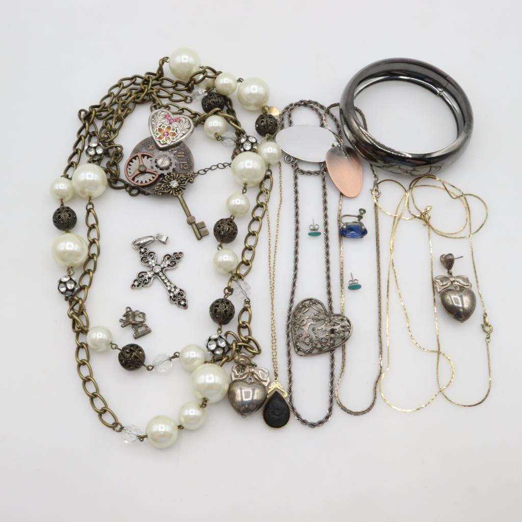 Mixed Jewelry, 11+ Pieces | Property Room