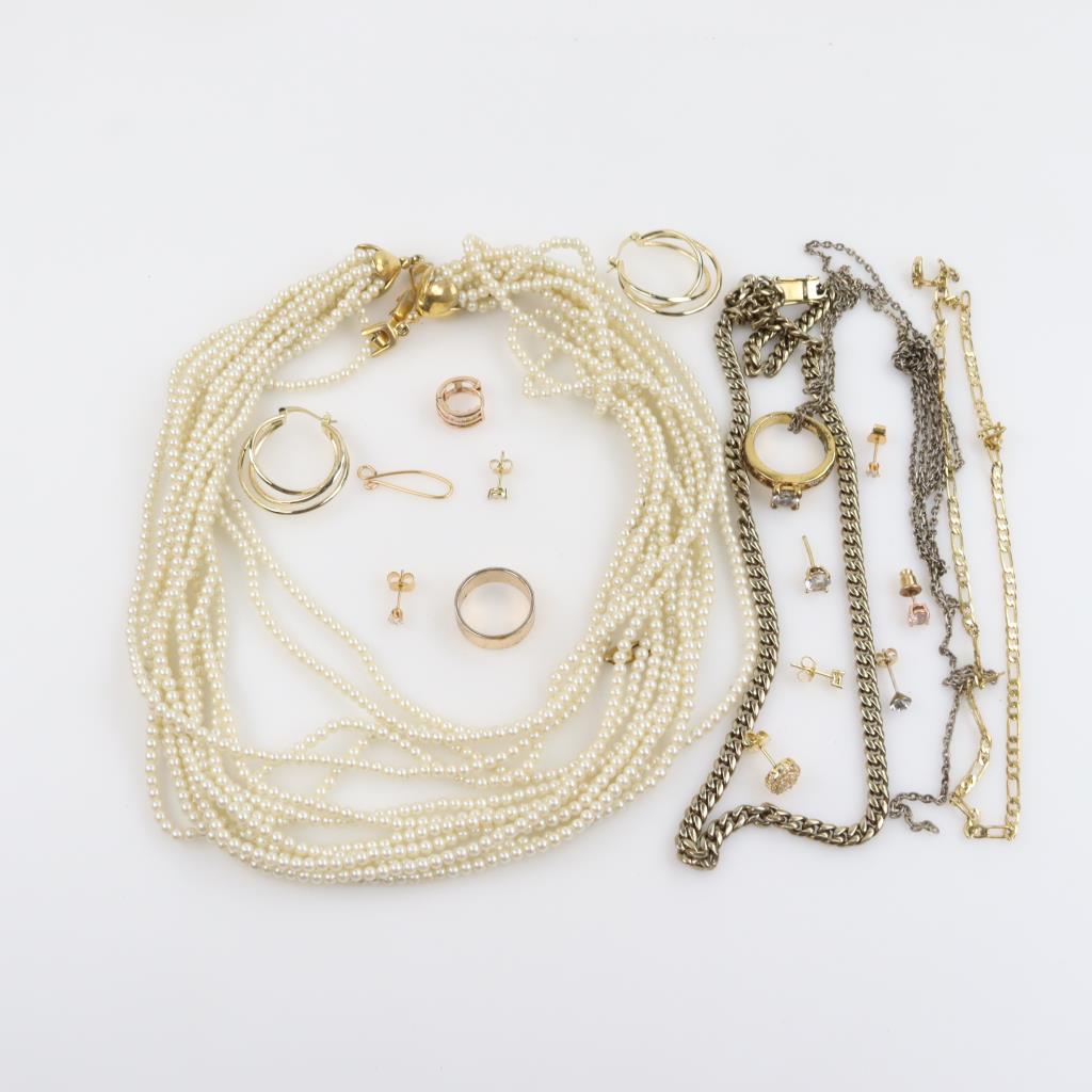 Mixed Jewelry, 12+ Pieces | Property Room