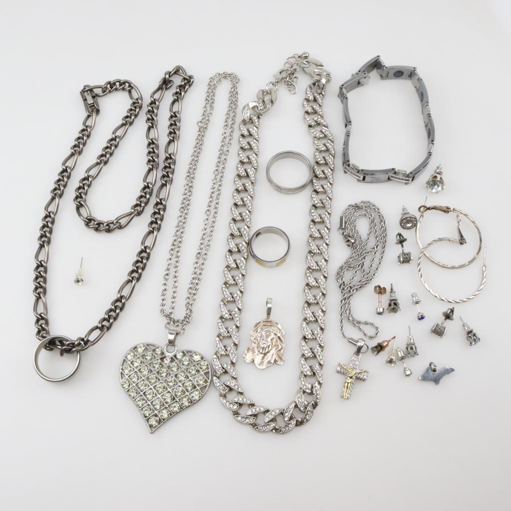 Mixed Jewelry, 14+ Pieces | Property Room