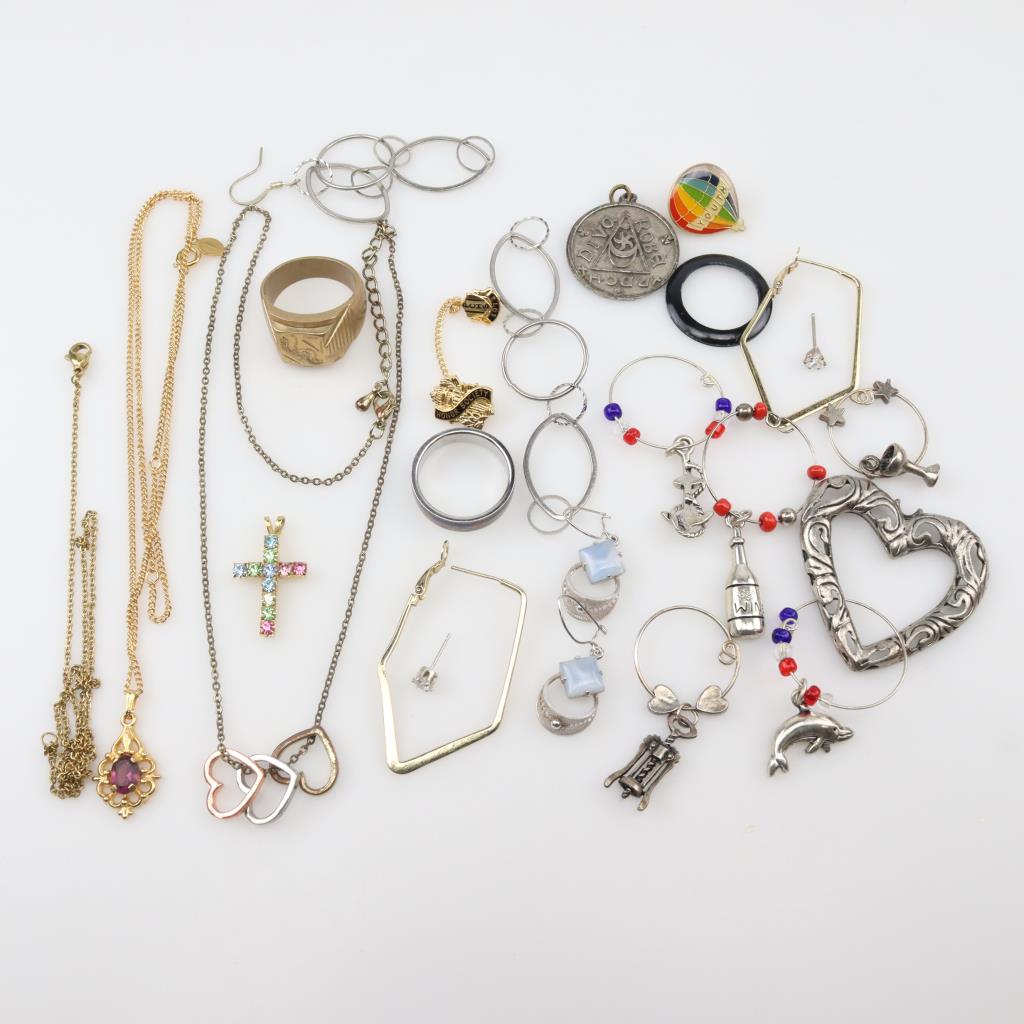 Mixed Jewelry, 15+ Pieces | Property Room