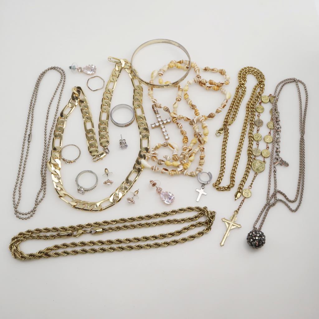 Mixed Jewelry, 15+ Pieces | Property Room