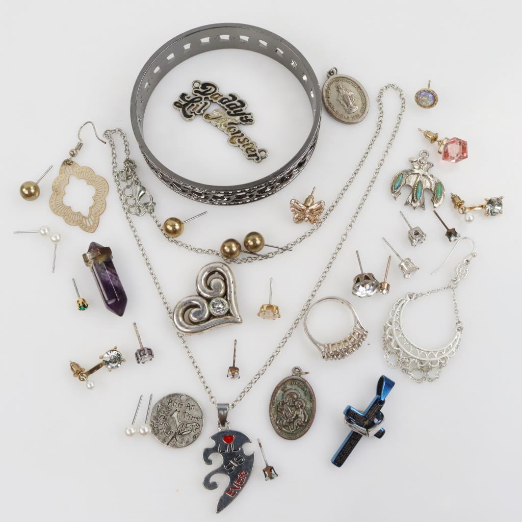 Mixed Jewelry, 16+ Pieces | Property Room