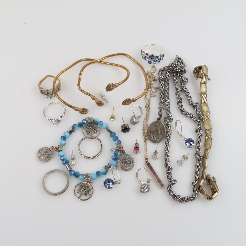 Mixed Jewelry, 16+ Pieces | Property Room