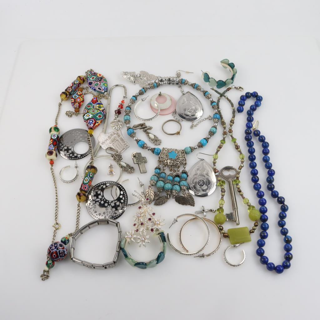 Mixed Jewelry, 17+ Pieces | Property Room