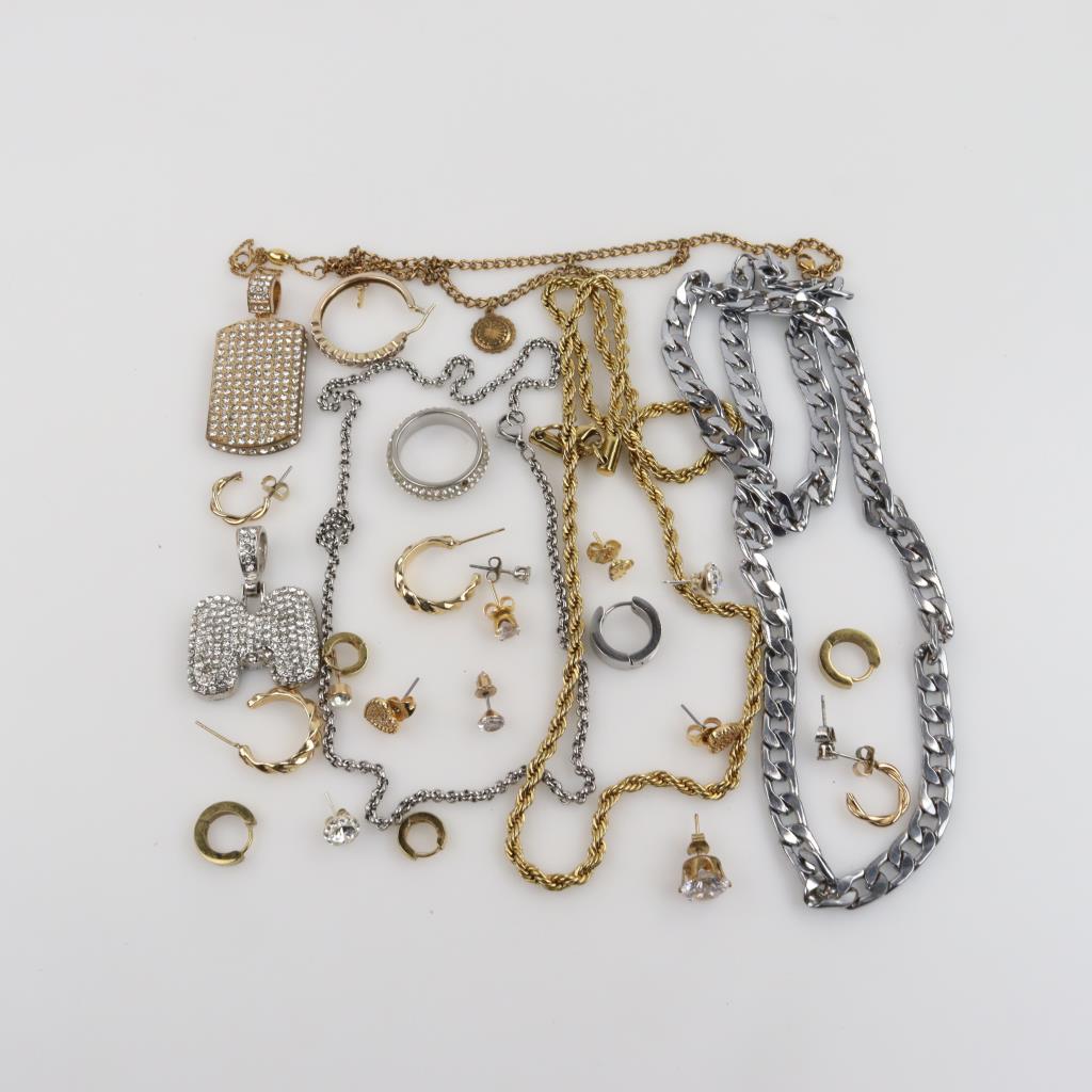 Mixed Jewelry, 17+ Pieces | Property Room