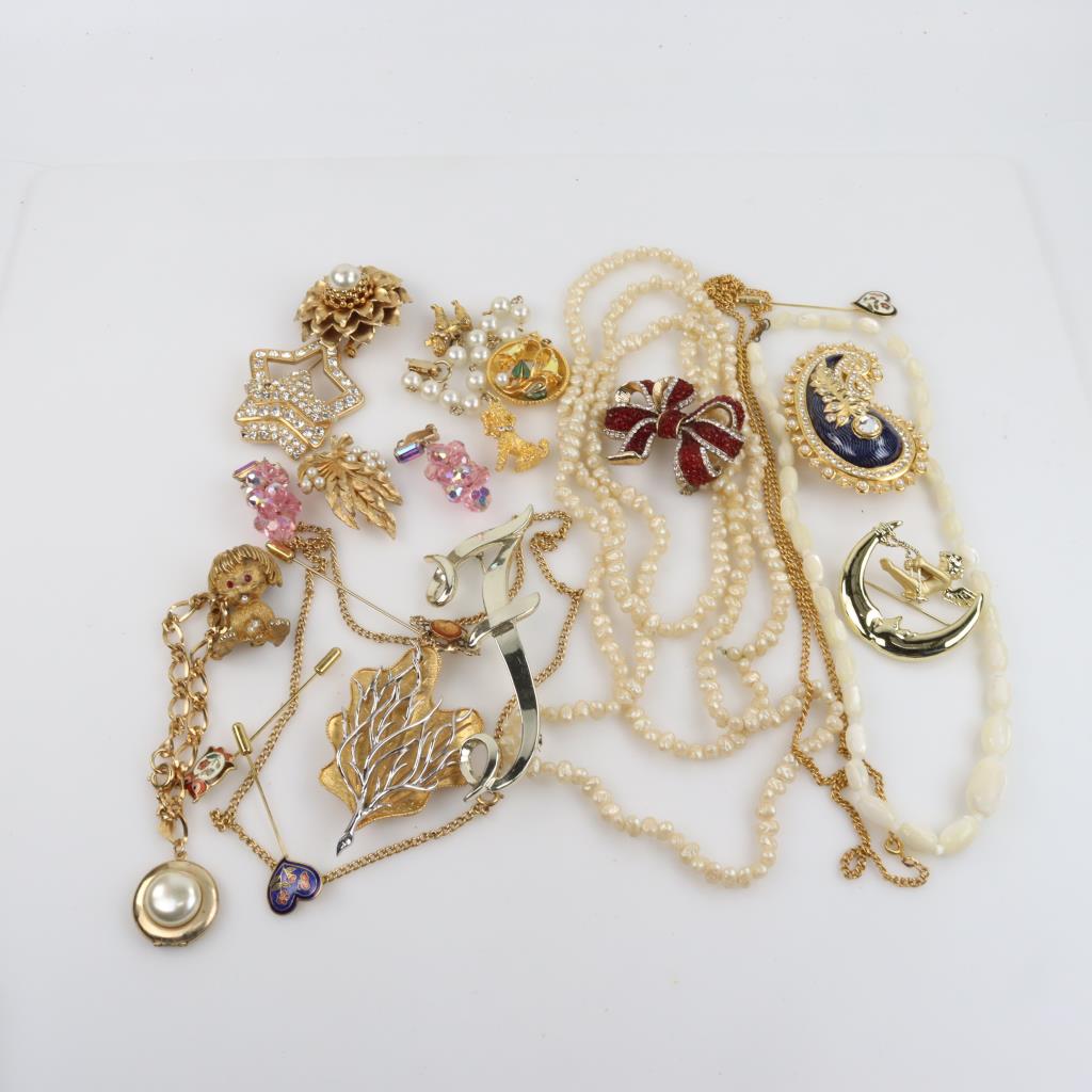 Mixed Jewelry, 17+ Pieces | Property Room