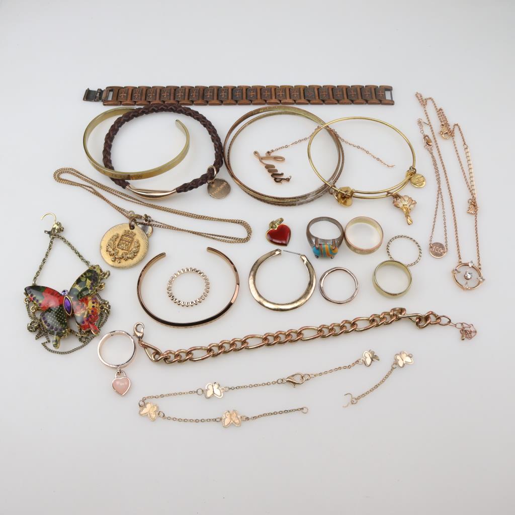 Mixed Jewelry, 17+ Pieces | Property Room