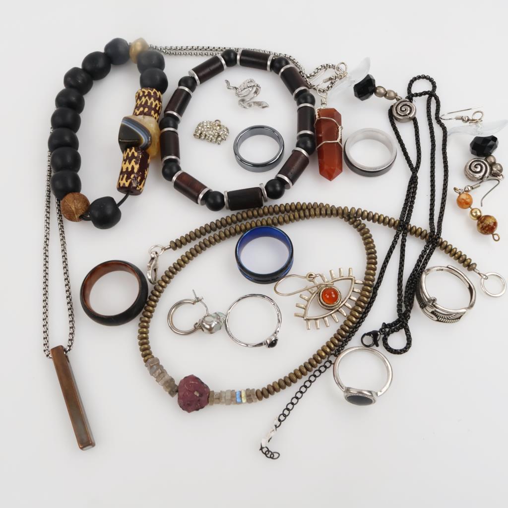 Mixed Jewelry, 17+ Pieces | Property Room