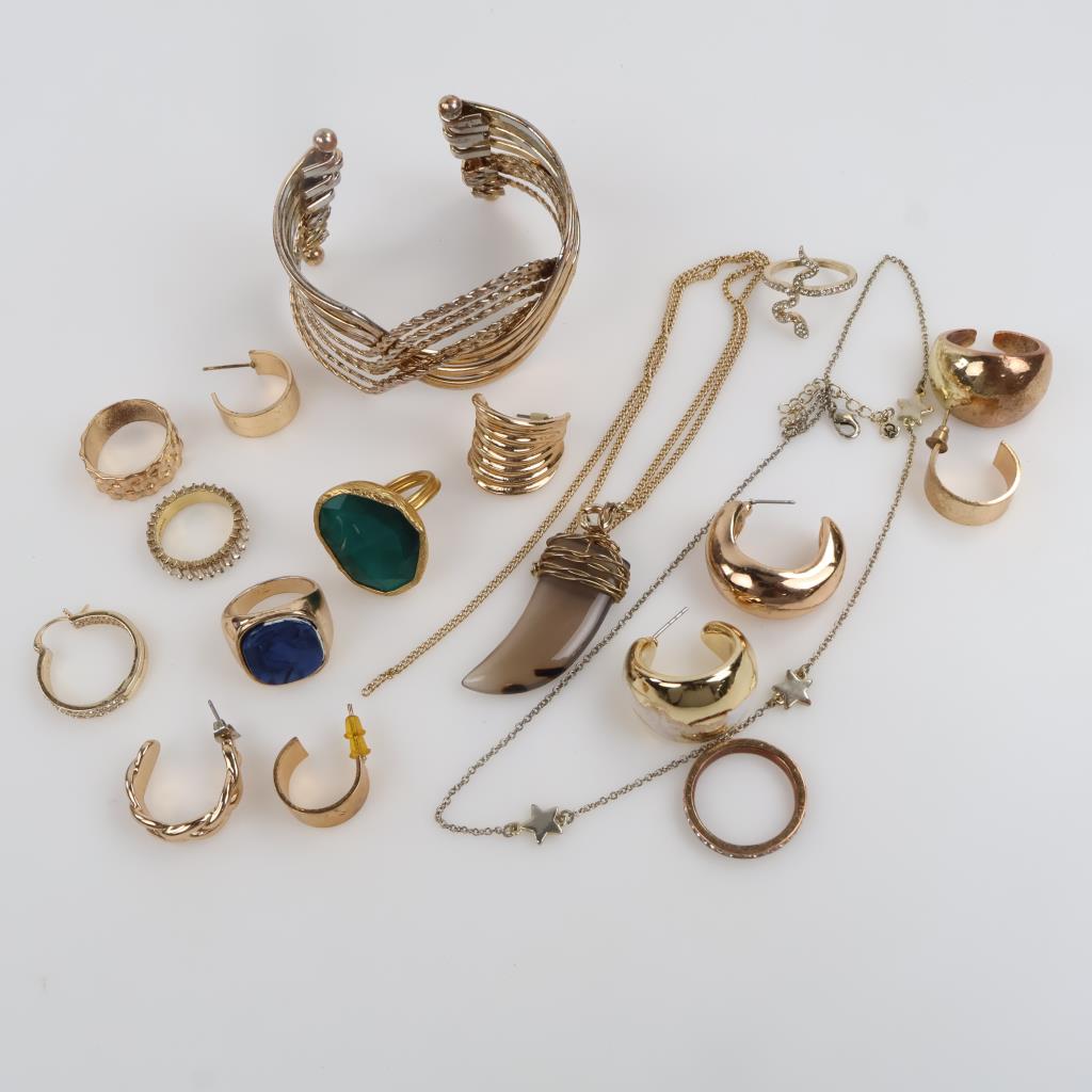 Mixed Jewelry, 17+ Pieces | Property Room