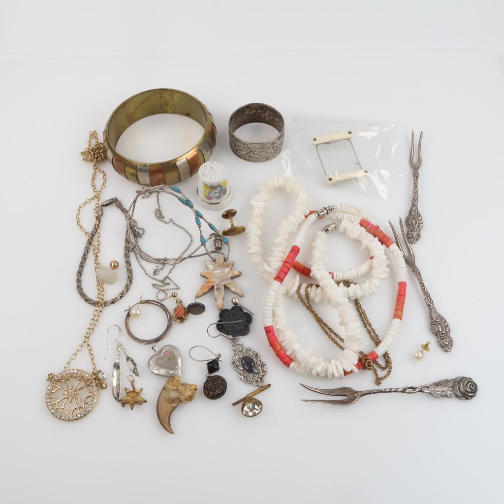 Mixed Jewelry, 17+ Pieces | Property Room