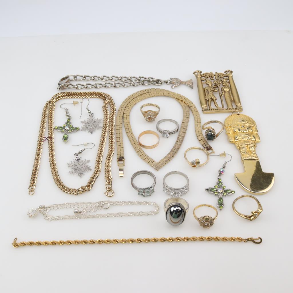 Mixed Jewelry, 19+ Pieces | Property Room