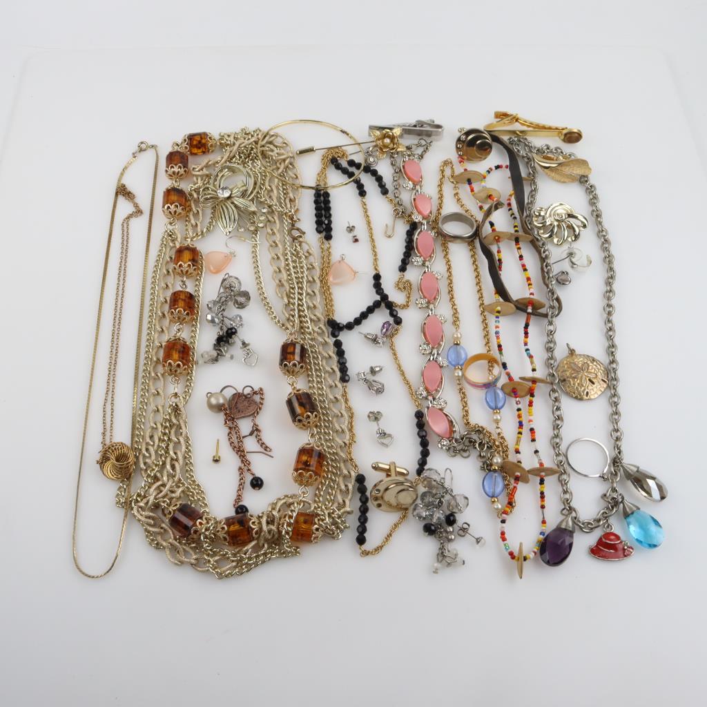 Mixed Jewelry, 20+ Pieces | Property Room