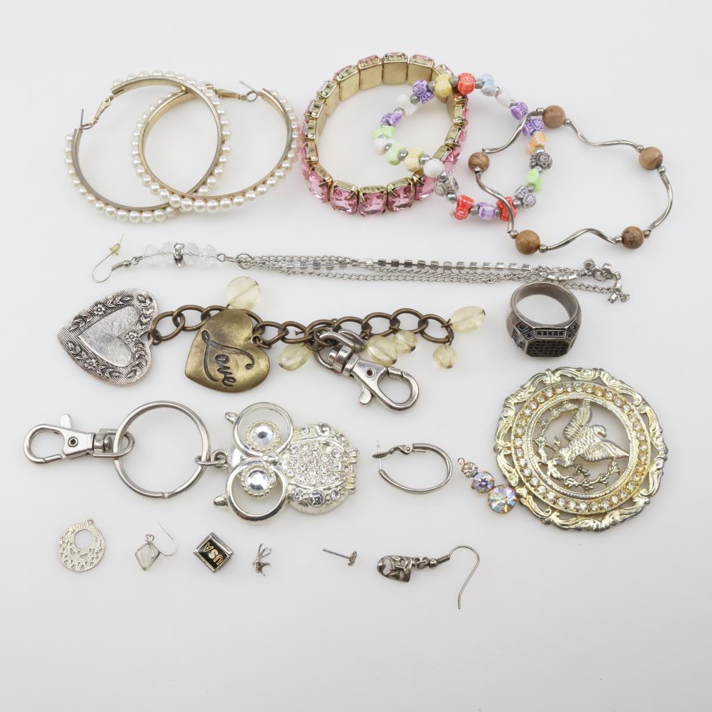 Mixed Jewelry, 9+ Pieces | Property Room