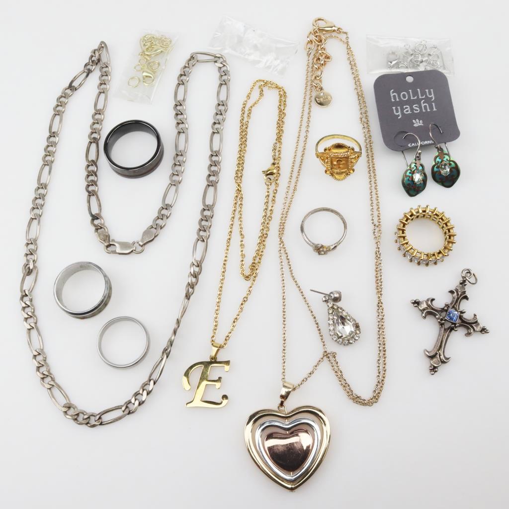 Mixed Jewelry And Jewelry Making Supplies, 10+ Pieces | Property Room