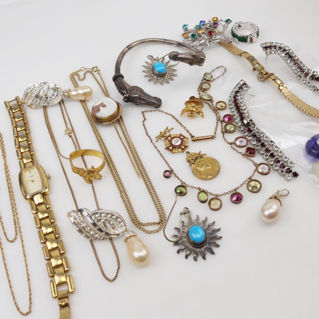 Mixed Jewelry And Watch, 15+ Pieces | Property Room