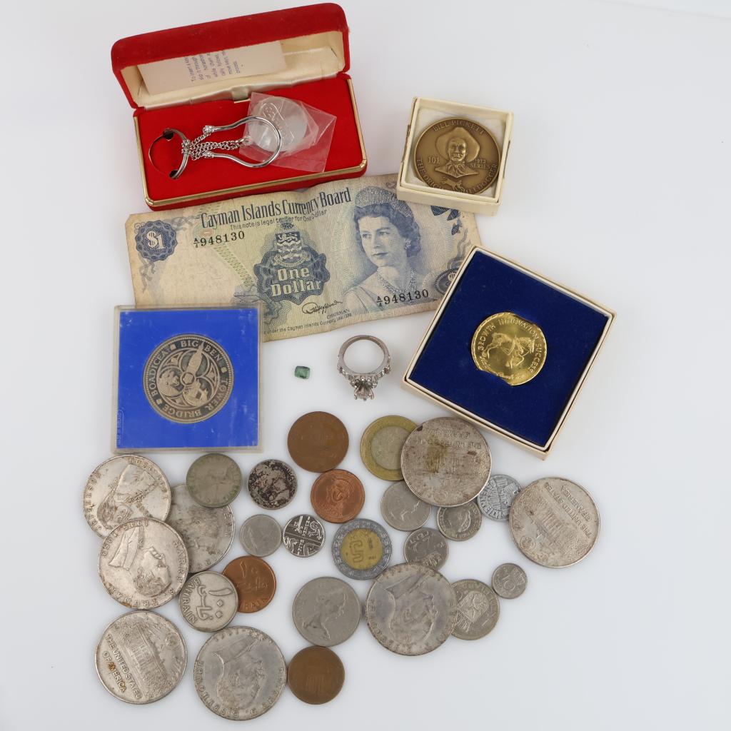 Mixed Jewelry, US And Foreign Currency And Tokens, 30+ Pieces ...