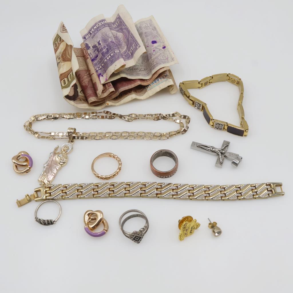 Mixed Jewelry With Foreign Currency, 15 Pieces | Property Room