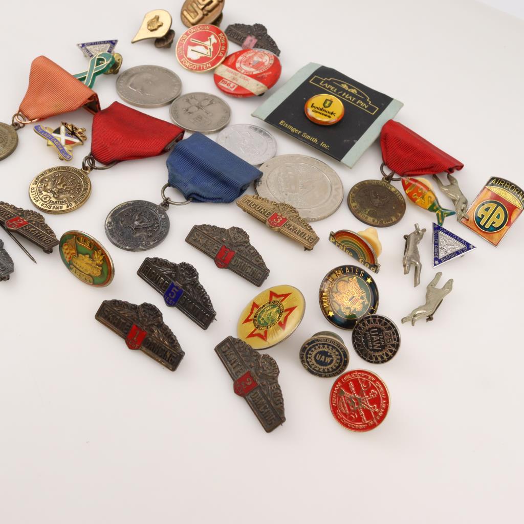 Mixed Pins, Coins & Tokens, 30+ Pieces | Property Room