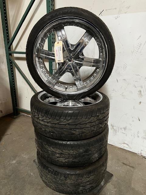 MKW 22 Inch Wheels, Set Of 4 | Property Room