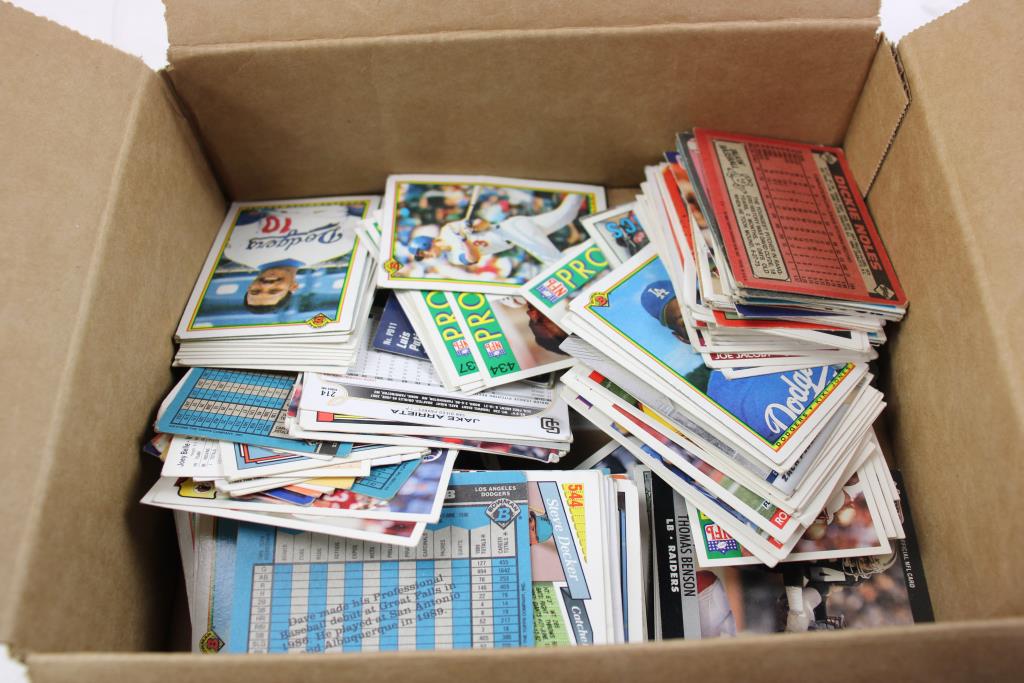 MLB, NFL, And More Trading Card Lot, 100+ Pieces | Property Room