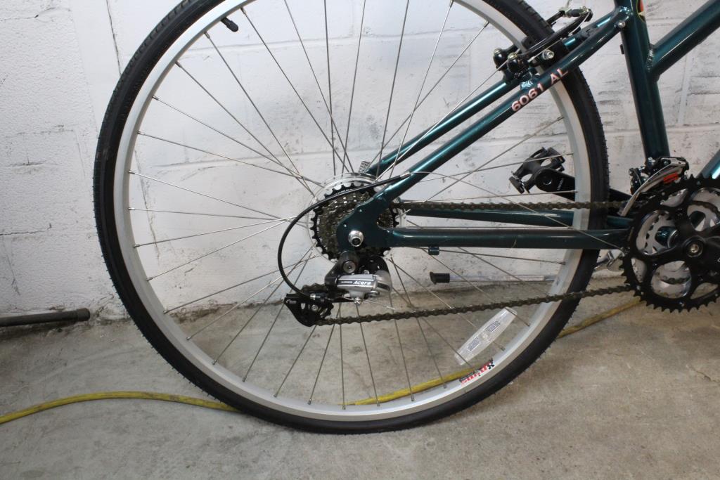 Motobecane Womens Hybrid Bike | Property Room