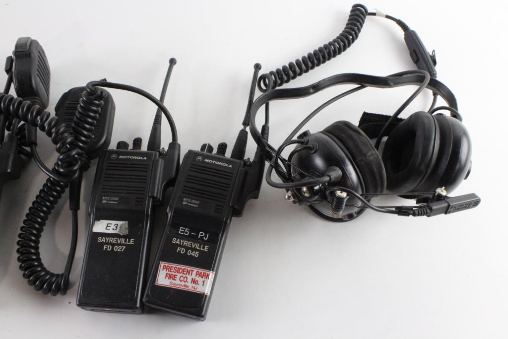 Motorola MTS 2000 And XTS 5000R Two Way Radios With Microphones, 4 ...
