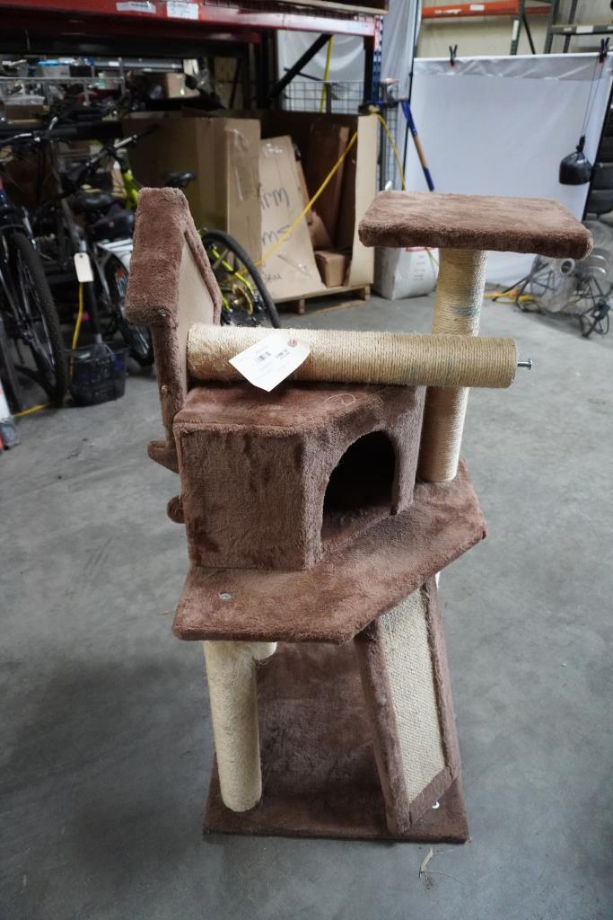 Multi Level Cat Condo | Property Room
