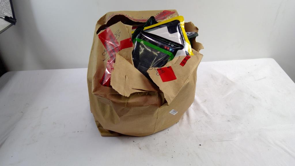 Multiple Phone Case Lot, 27 Pieces | Property Room