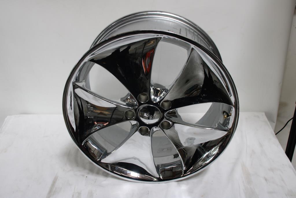 Niche 18 inch wheel | Property Room