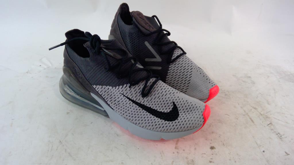 Nike 27c Mens Running Shoes Size 8 | Property Room