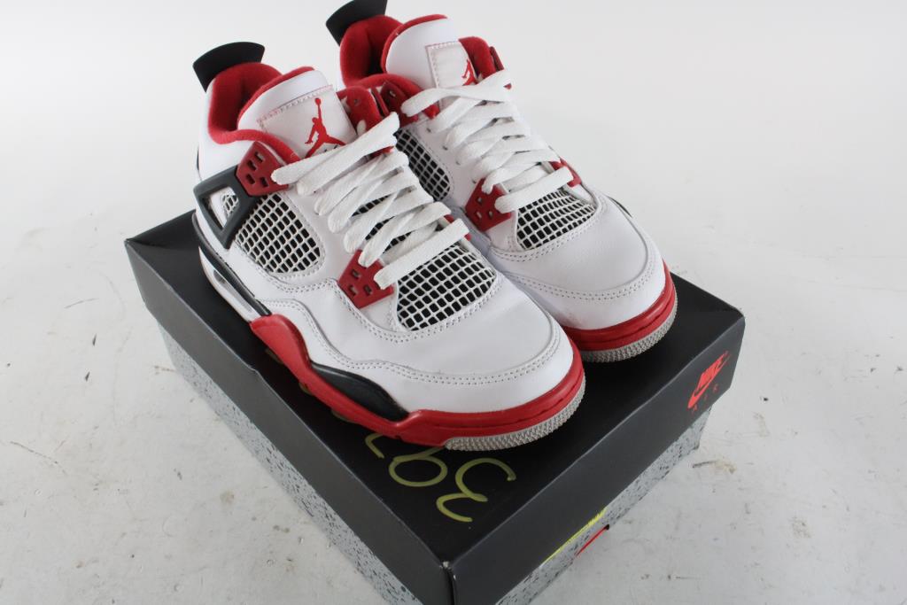 Nike Air Jordan 4 Retro 4Y | Property Room