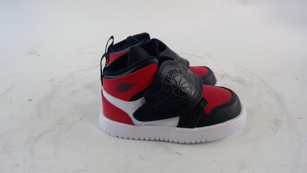 Nike Baby Shoes, Size 6c | Property Room