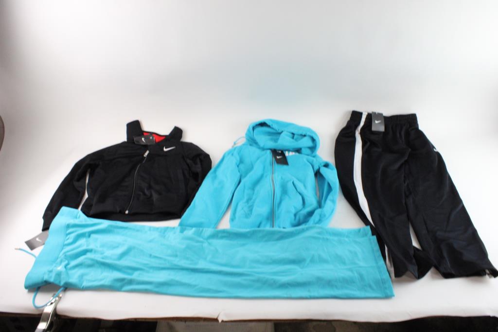 Nike Clothing Lot, 5+ Pieces | Property Room