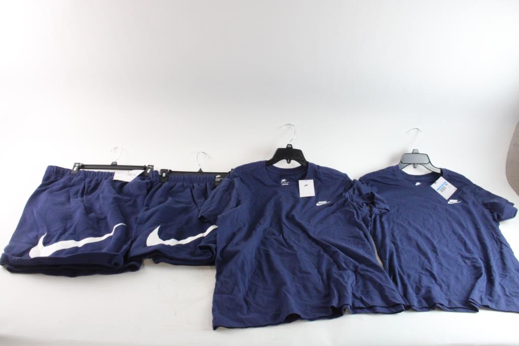 Nike Clothing Lot, 5+ Pieces | Property Room